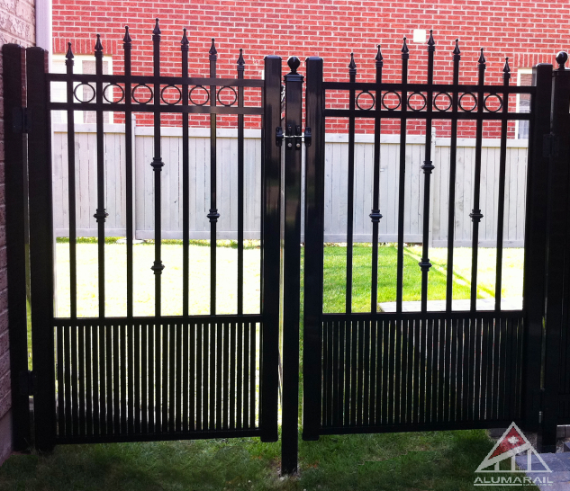 Aluminum Railing in Woodbridge | Alumarail Manufacturing Inc.