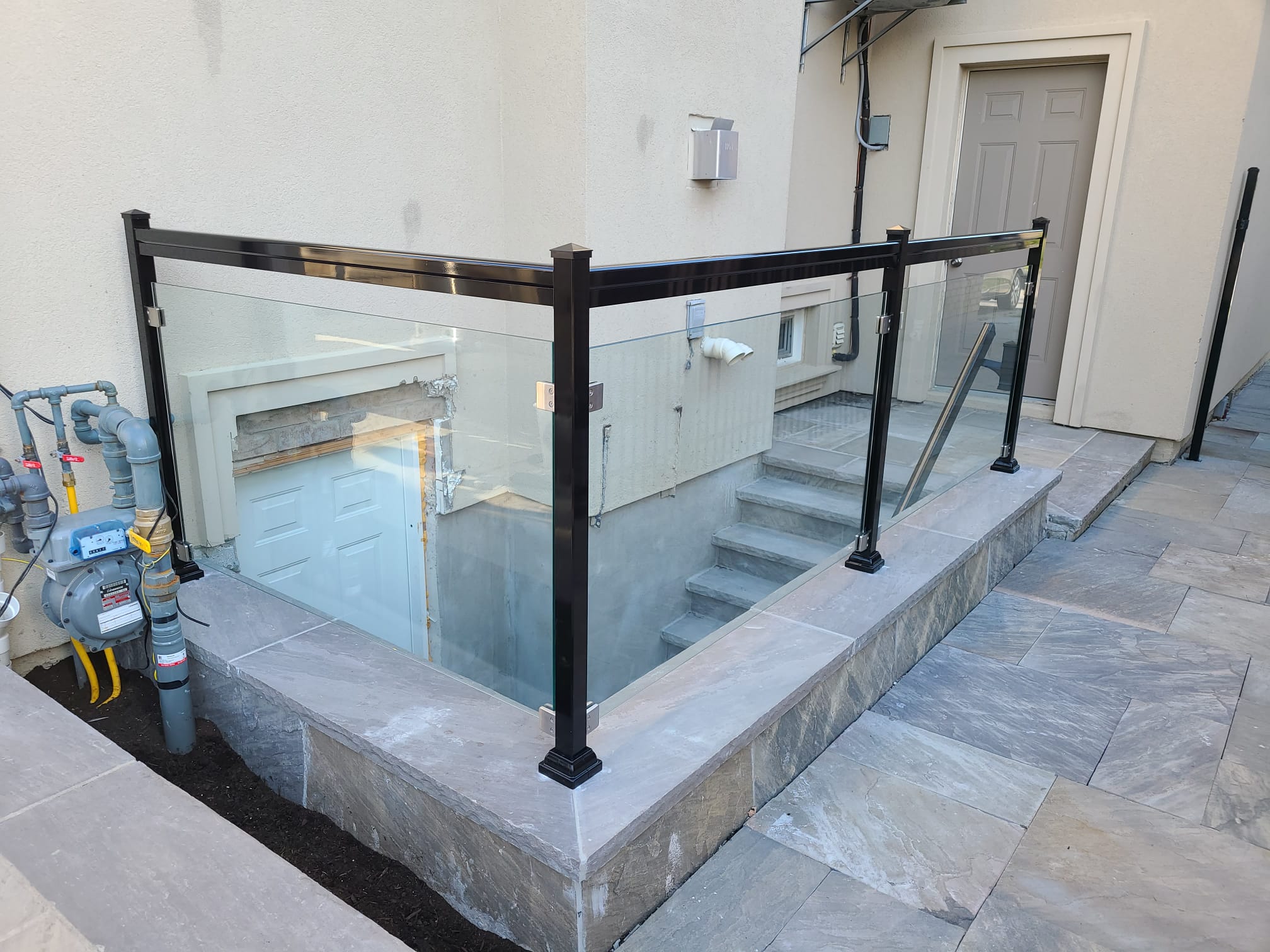 Aluminum Railing in Woodbridge | Alumarail Manufacturing Inc.