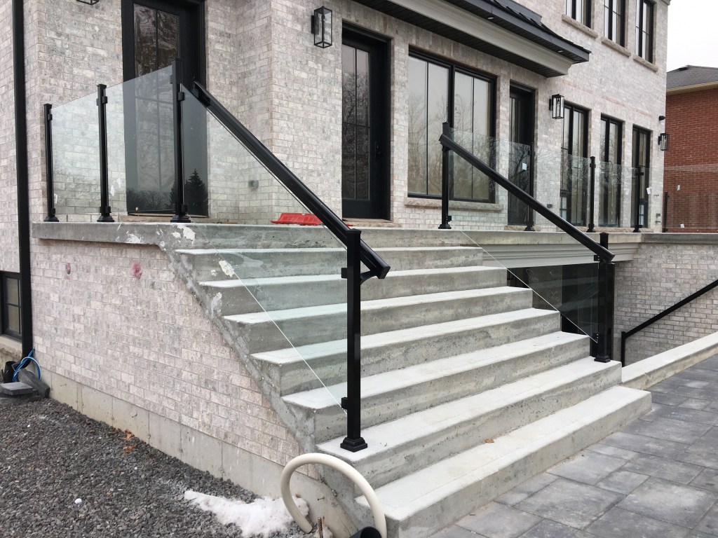 Glass Railings Showcase - Alumarail Manufacturing Inc.
